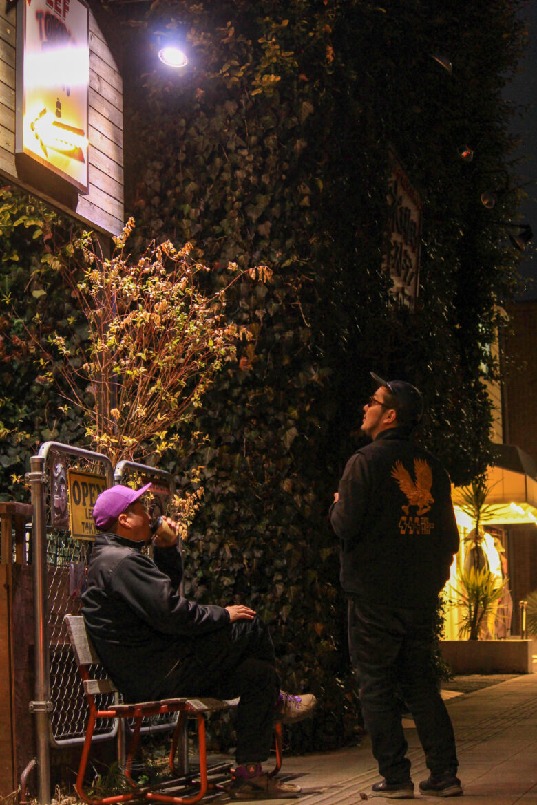 焚き火を楽しむバイカーウエア！ 『THE TRIPLE LEGS』に注目 | 【モトメガネ】バイク・オートバイ|自動車・クルマ|キャンプのニュース情報