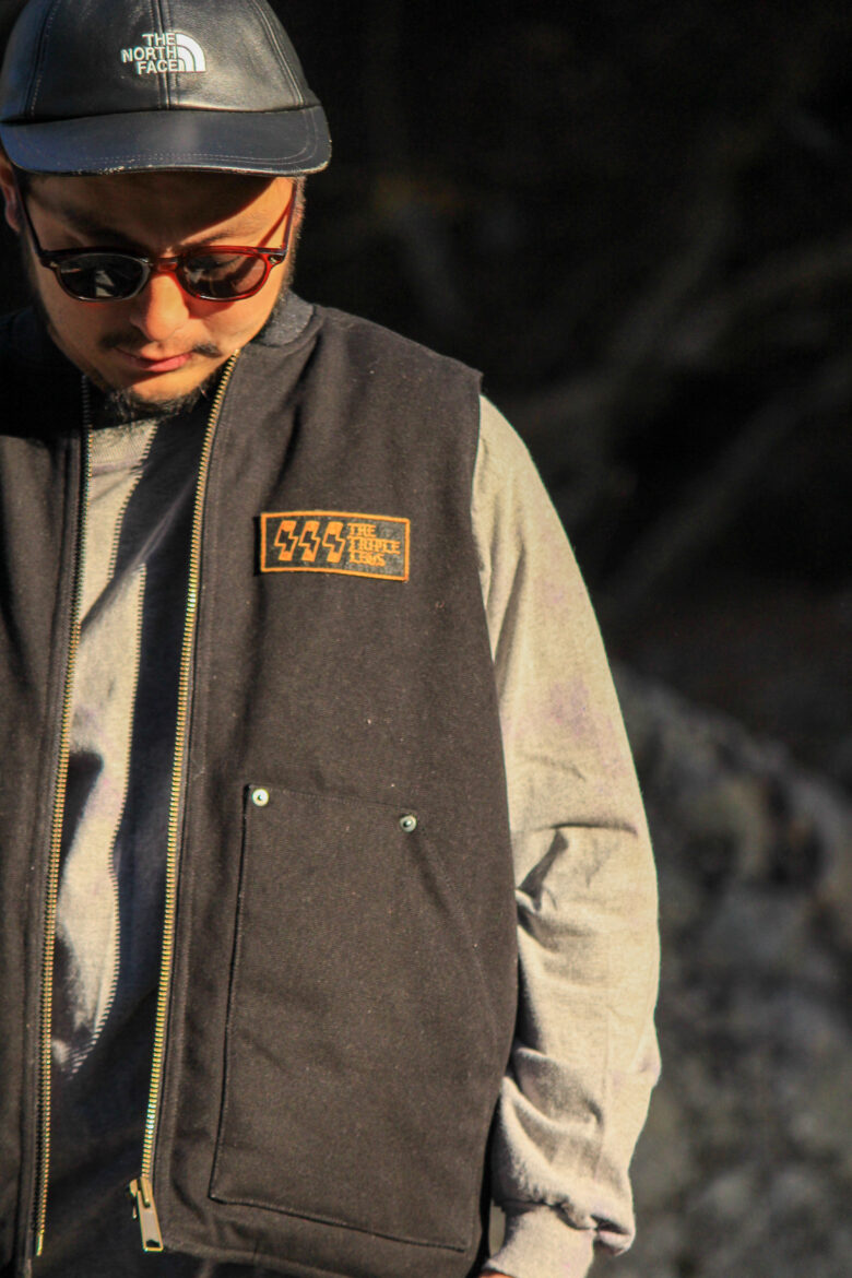 焚き火を楽しむバイカーウエア！ 『THE TRIPLE LEGS』に注目 | 【モトメガネ】バイク・オートバイ|自動車・クルマ|キャンプのニュース情報