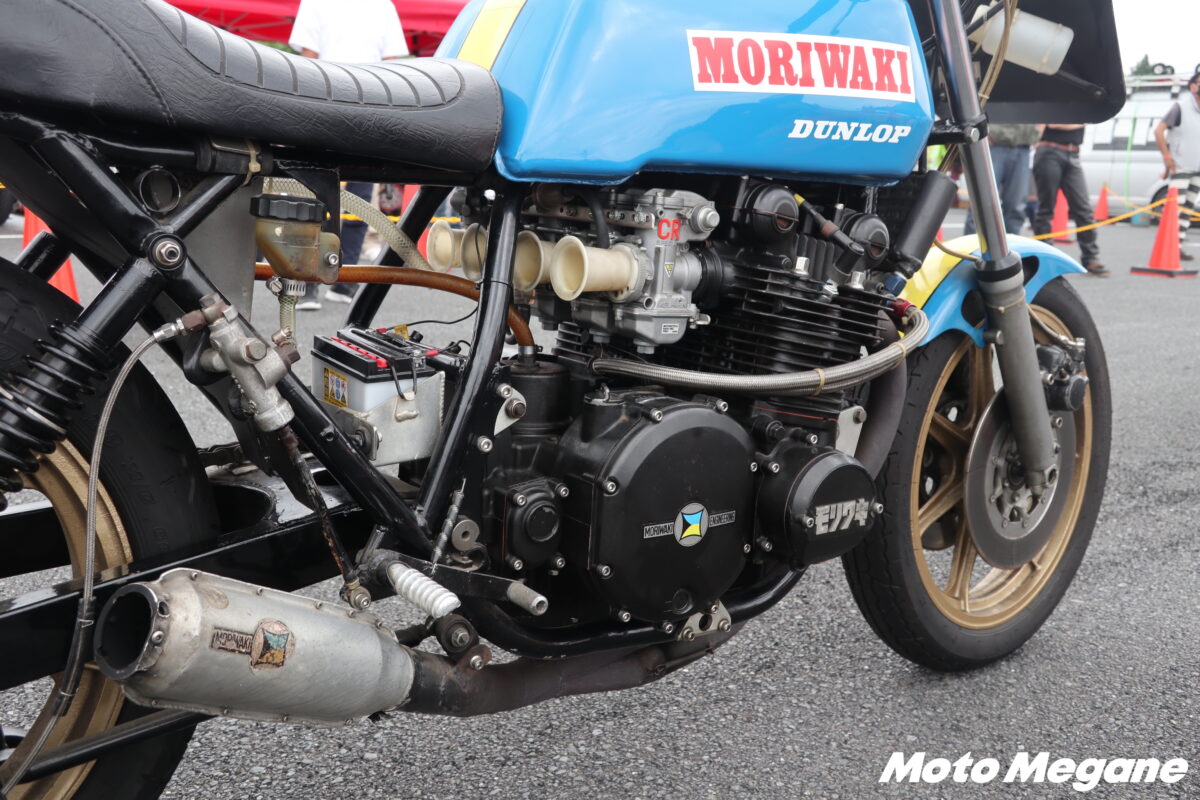 あの伝説のレーシングマシン『モリワキ・モンスター』が400mを疾走！！ | 【モトメガネ】バイク・オートバイ|自動車・クルマ|キャンプのニュース情報