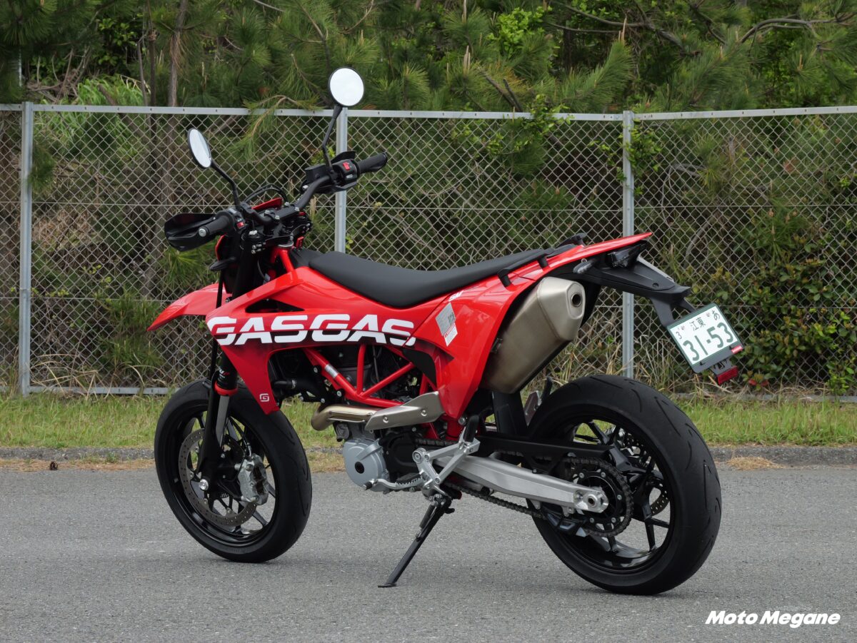 イケイケのじゃじゃ馬！気持ち高ぶるモタードマシン【GASGAS SM700】 | 【モトメガネ】バイク・オートバイ|自動車・クルマ|キャンプの ...