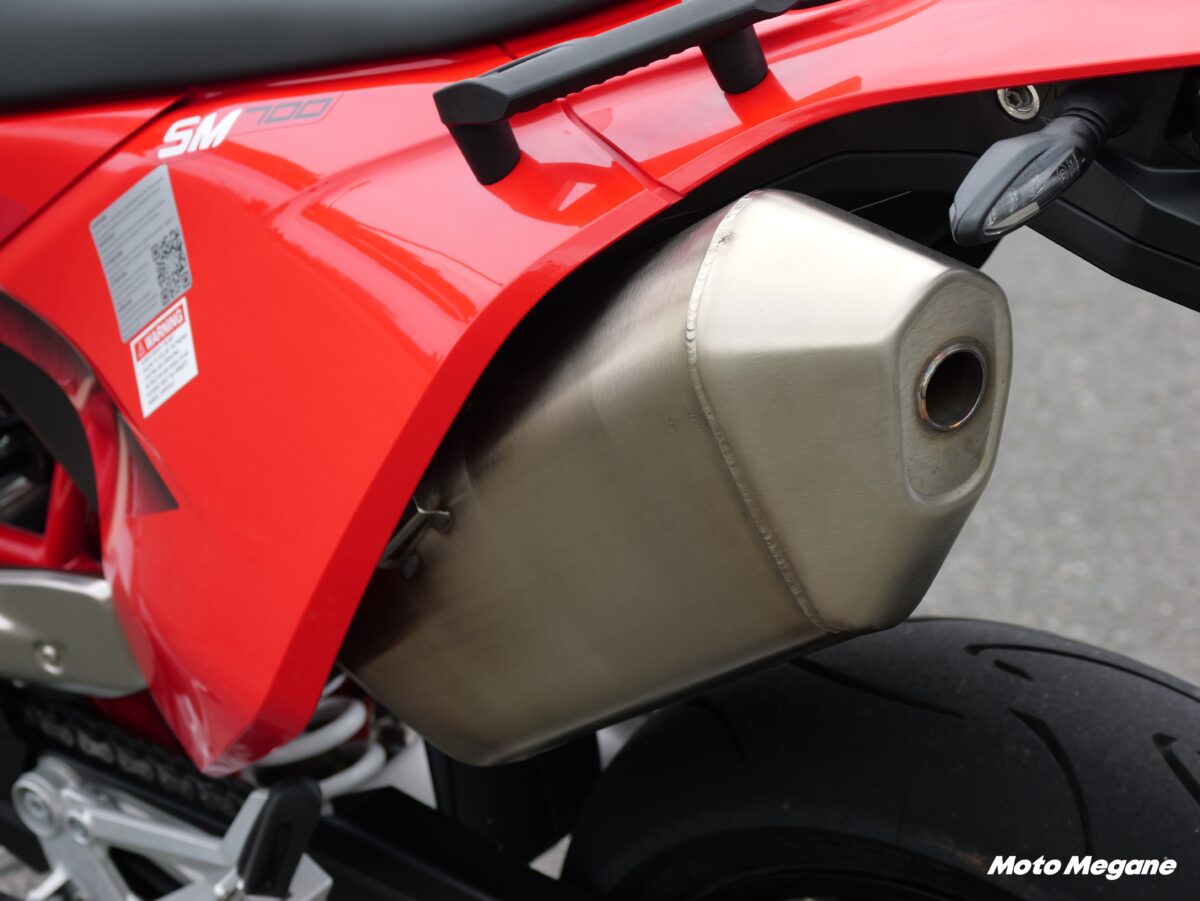 イケイケのじゃじゃ馬！気持ち高ぶるモタードマシン【GASGAS SM700】 | 【モトメガネ】バイク・オートバイ|自動車・クルマ|キャンプの ...