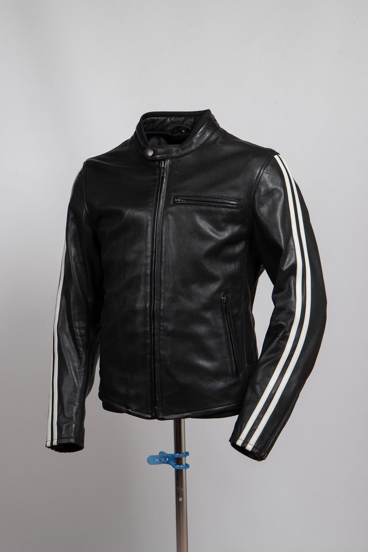 ライダーの要望に応えた充実のラインナップ！デグナー秋冬新作モデル発表 | 【モトメガネ】バイク・オートバイ|自動車・クルマ|キャンプのニュース情報