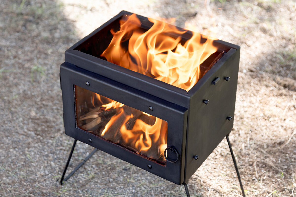 圧倒的な炎の美しさ！Mt.SUMIから他に類を見ない薪ストーブの新モデル登場 | 【モトメガネ】バイク・オートバイ|自動車・クルマ|キャンプのニュース情報
