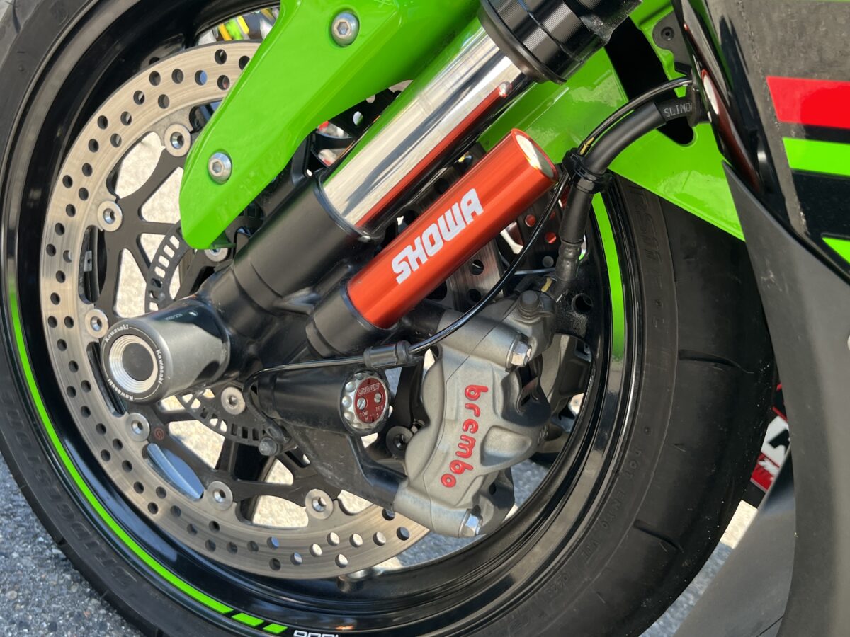 北海道ツーリングもサーキット走行もOKなリッターSS ZX-10R【みんなのバイク】 | 【モトメガネ】バイク・オートバイ|自動車・クルマ|キャンプのニュース情報