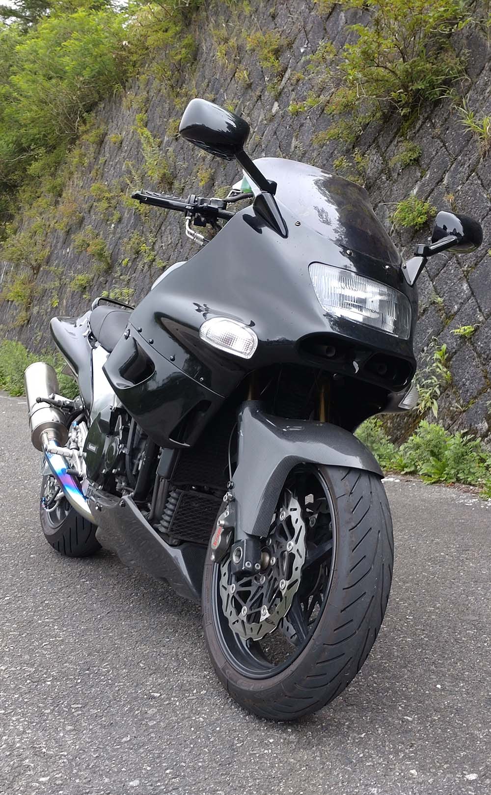 乗りやすさが忘れられず再び購入した相棒 ZZR1100D【みんなのバイク】 | 【モトメガネ】バイク・オートバイ|自動車・クルマ|キャンプのニュース情報