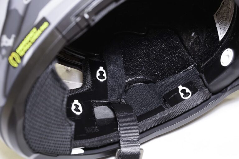 日本人の頭のハチにフィット！世界のトップライダーも愛用するLS2ヘルメットに「JAPAN FIT MODEL」が登場 | 【モトメガネ】バイク ...