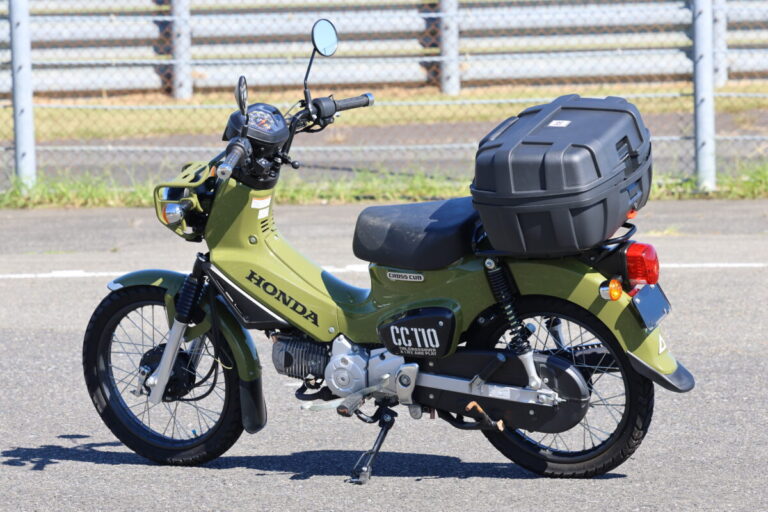 Amazonレビューが1000以上!? バイク用リアボックスの人気の理由を探ってみた | 【モトメガネ】バイク・オートバイ|自動車・クルマ|キャンプのニュース情報