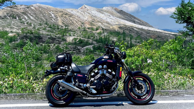 Vブーストのジャジャ馬っぷりが最高に癖になる ヤマハ VMAX | 【モトメガネ】バイク・オートバイ|自動車・クルマ|キャンプのニュース情報