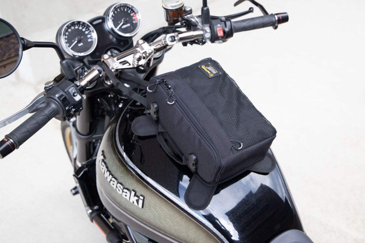 ツーリング必携！ウエストバッグにもなるデグナーの2Wayタンクバッグ発売 | 【モトメガネ】バイク・オートバイ|自動車・クルマ|キャンプのニュース情報