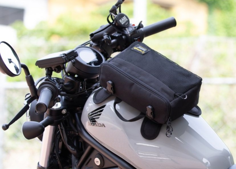 ツーリング必携！ウエストバッグにもなるデグナーの2Wayタンクバッグ発売 | 【モトメガネ】バイク・オートバイ|自動車・クルマ|キャンプのニュース情報