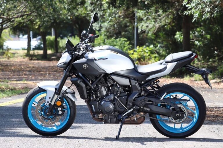 MT-25／MT-07／MT-09を徹底比較！ 軽快＆パワフルな1台を選べ！【エンジン特性・実走インプレッション編】 | 【モトメガネ】バイク ...