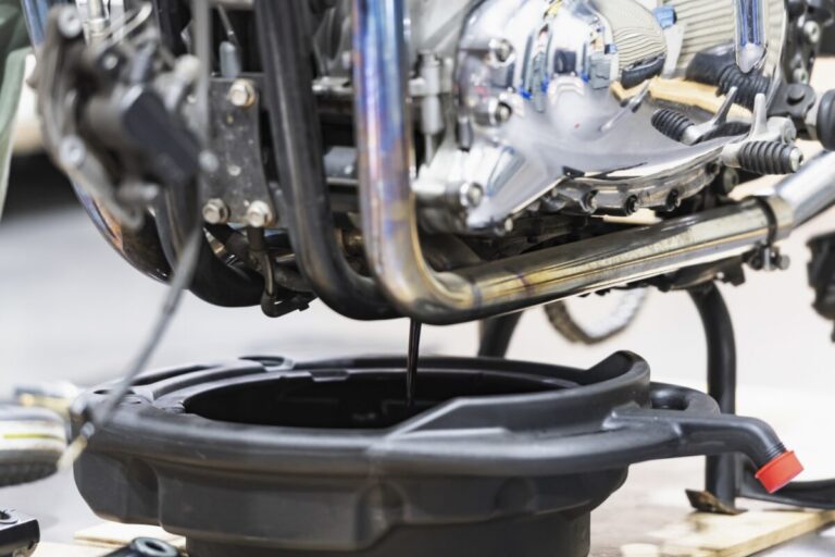 【バイク用品店】売れているバイク用エンジンオイルTOP10｜ツーリング前に選ばれている人気モデルは？【2026年4月版】 | 【モトメガネ ...