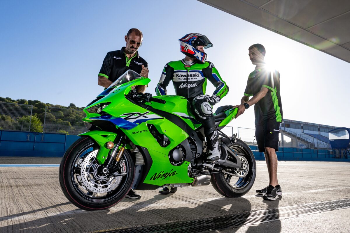 カワサキ新型「Ninja ZX-10R」発表 大型ウイングレットで戦闘力向上 | 【モトメガネ】バイク・オートバイ|自動車・クルマ|キャンプの ...