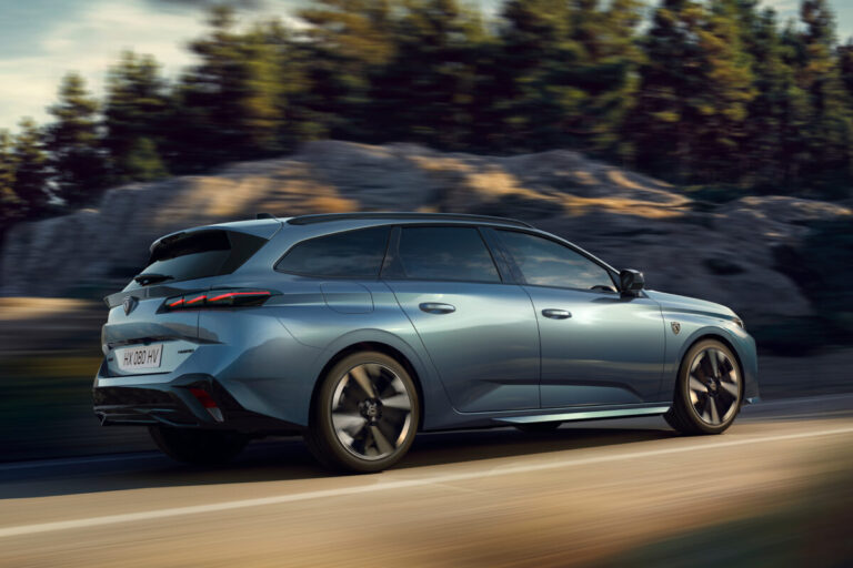 プジョー「308 SW GT HYBRID」80台限定で発売 実用性と上質感を両立 | 【モトメガネ】バイク・オートバイ|自動車・クルマ ...
